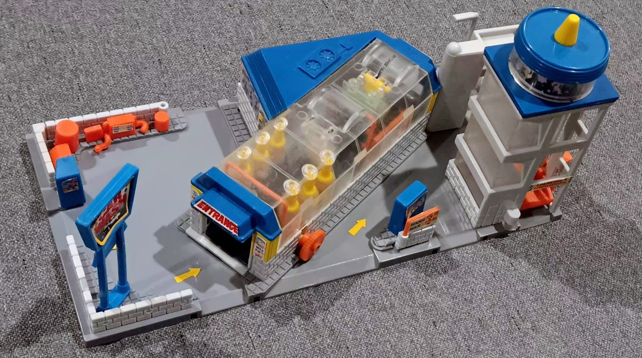 Micro Machines Action Playset - Car Wash City